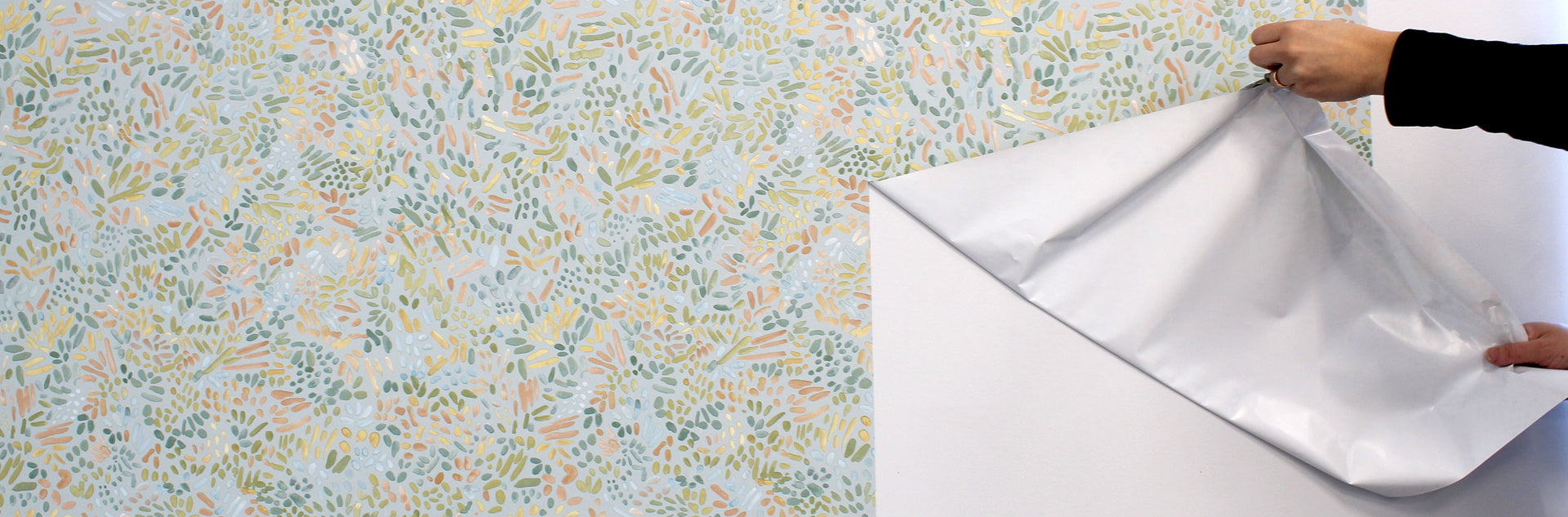 Reeded Wood Peel And Stick Wallpaper | Tempaper & Co.